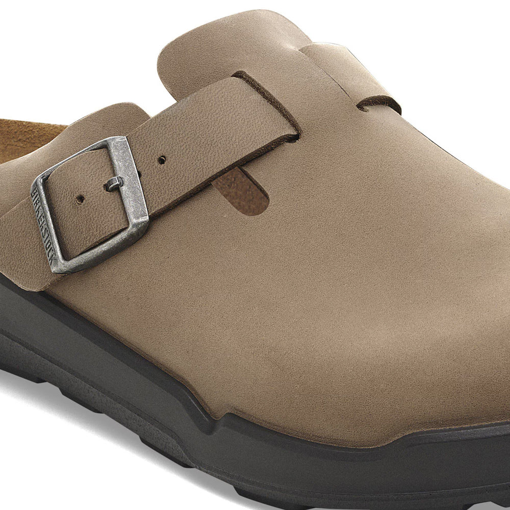 Foster - High-end casual wear and timeless footwear